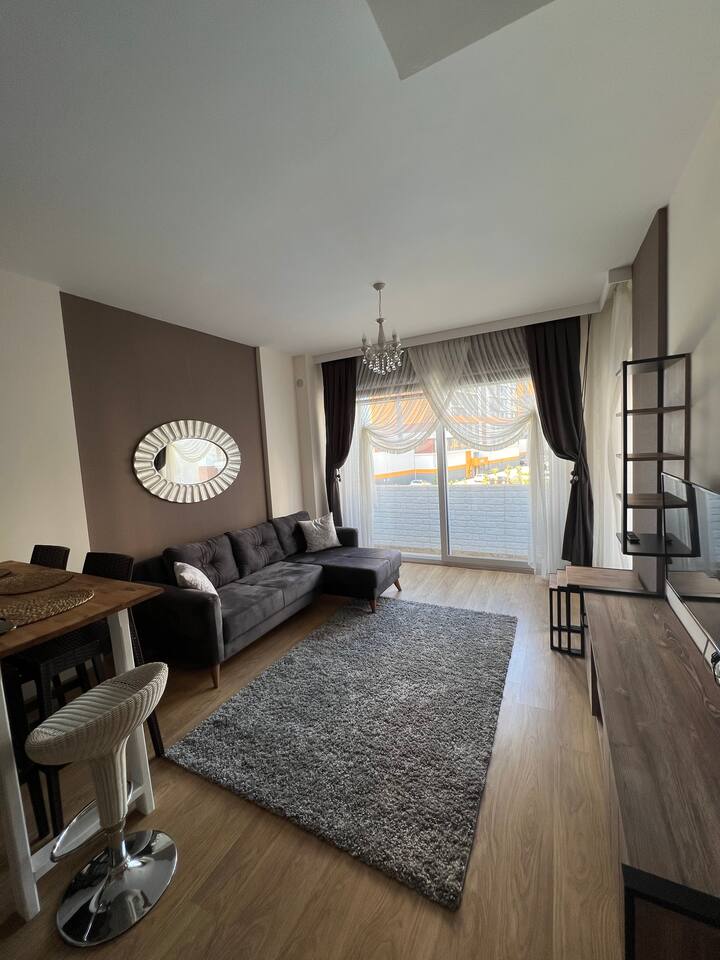 2+1 Flat W/ Shared Pool And Balcony In Kepez - Aksu