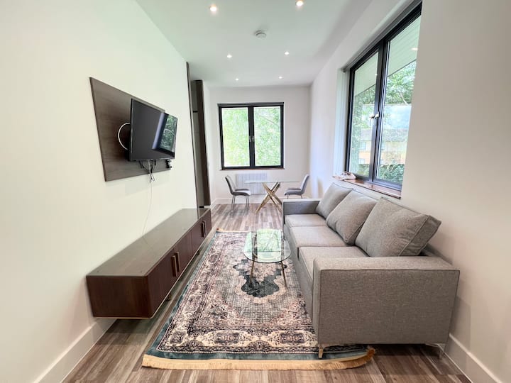 # 7 Luxury Apartment @Cmk Walkable To Station/city - Milton Keynes