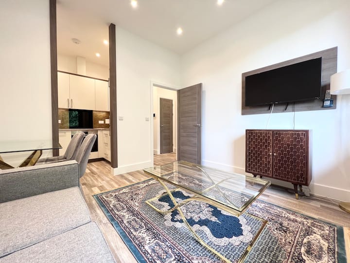 # 8 Luxury Apartment @Cmk Walkable To Station/city - Milton Keynes