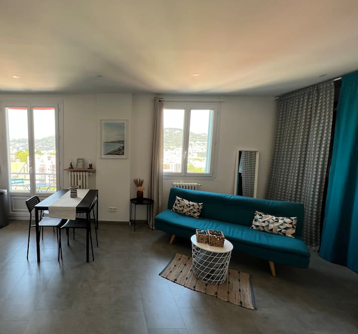 Grand Studio Magnifique Vue, Au Calme Proche Ville - Niza
