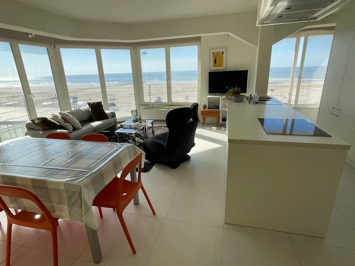 Appartement Spacieux (6p.) Et Ensoleillé Sur Digue - Middelkerke
