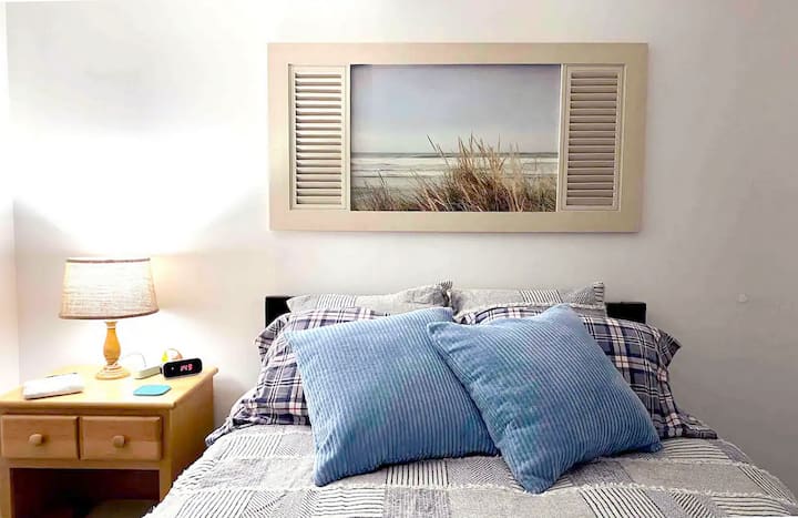 Clean Cozy Private R&b Hideaway - Akron, OH