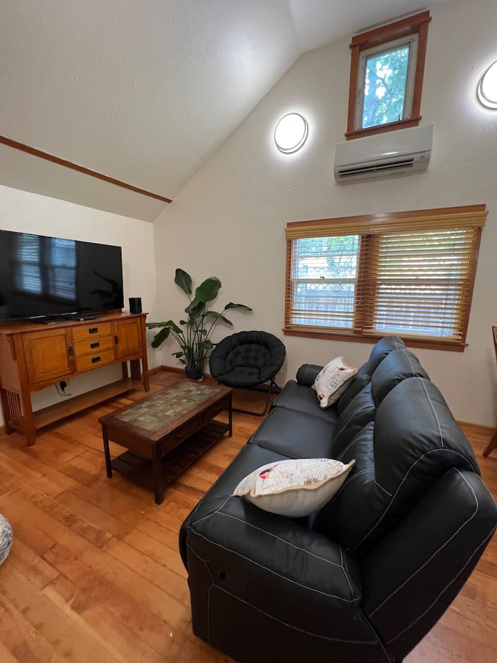 Entire Tranquil  4 Capacity-home 4 Queenbeds 2 Bth - Eugene, OR