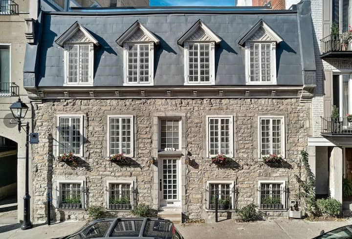 1 Free Parking | Majestic Old Port Gem | Must Stay - Montreal