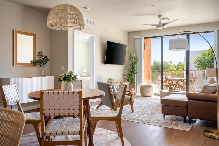 Walk To Old Town! Large With 2 Primary Brs - Scottsdale, AZ
