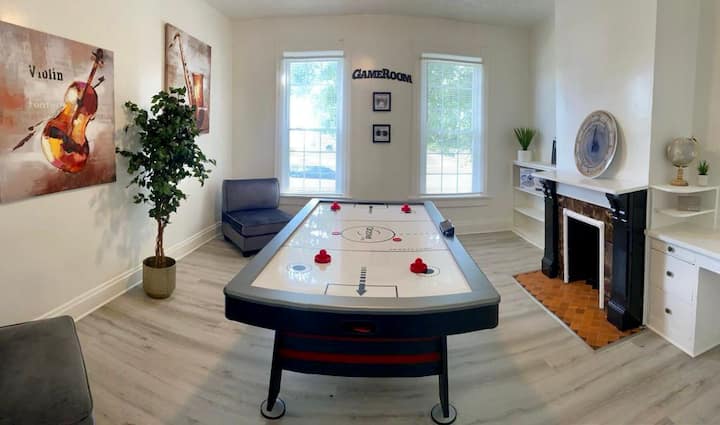 Beautiful 3 Bedroom House With Game Room. - Hamilton, OH