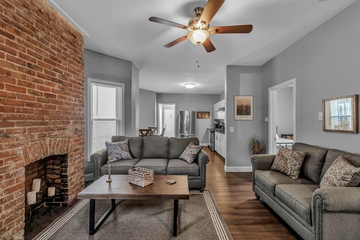 *New*lower 3bd Unit In The West Side Free Parking - Buffalo, NY