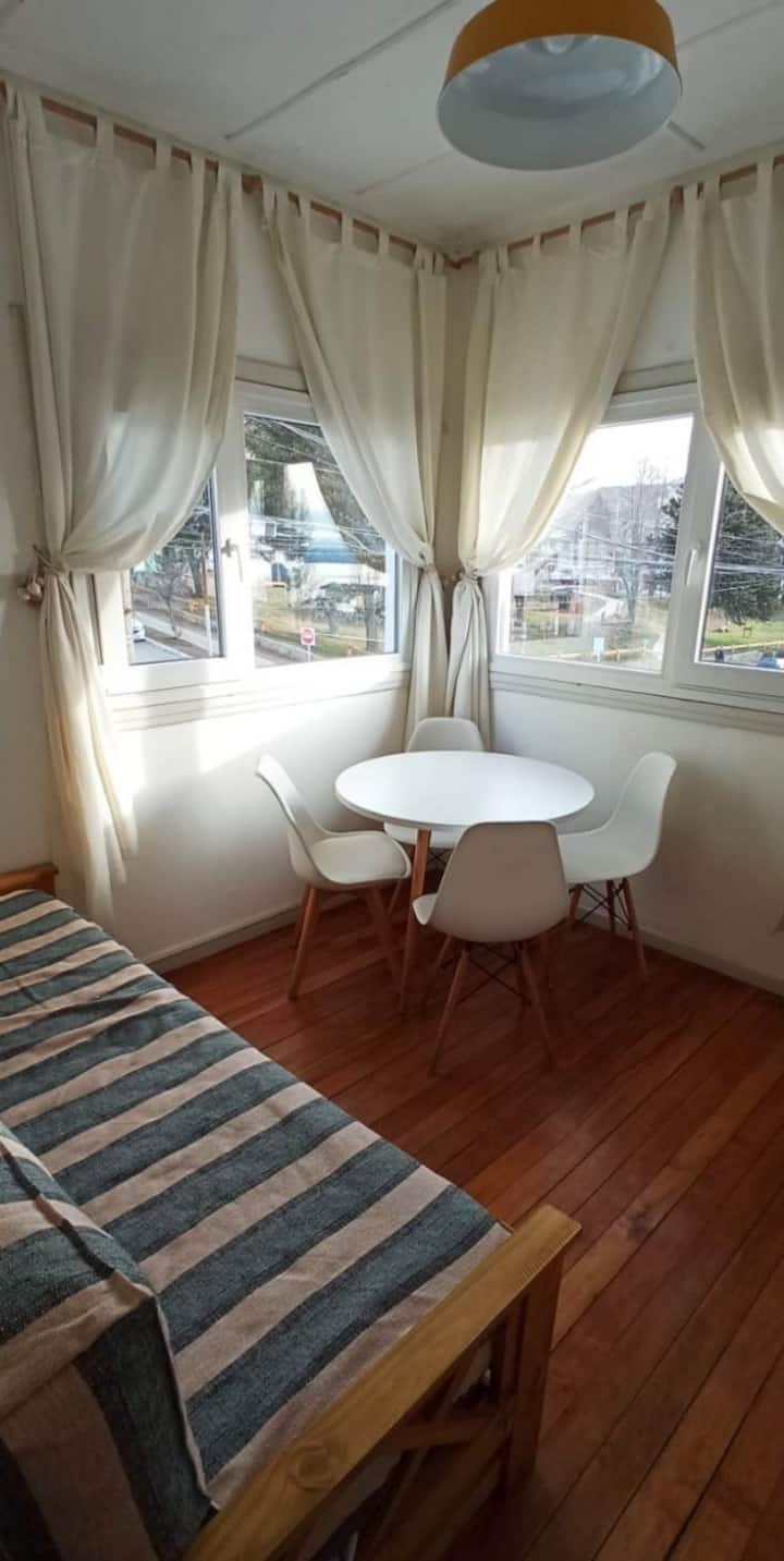 Departamento Céntrico, En Esquina Y Muy Luminoso. - San Carlos de Bariloche