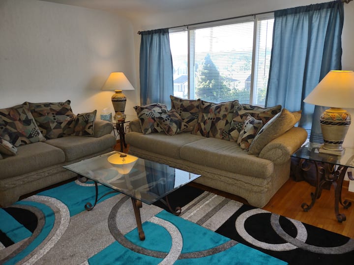 Cozy And Quiet 2-bedroom Ranch In East Peoria, Il - Peoria