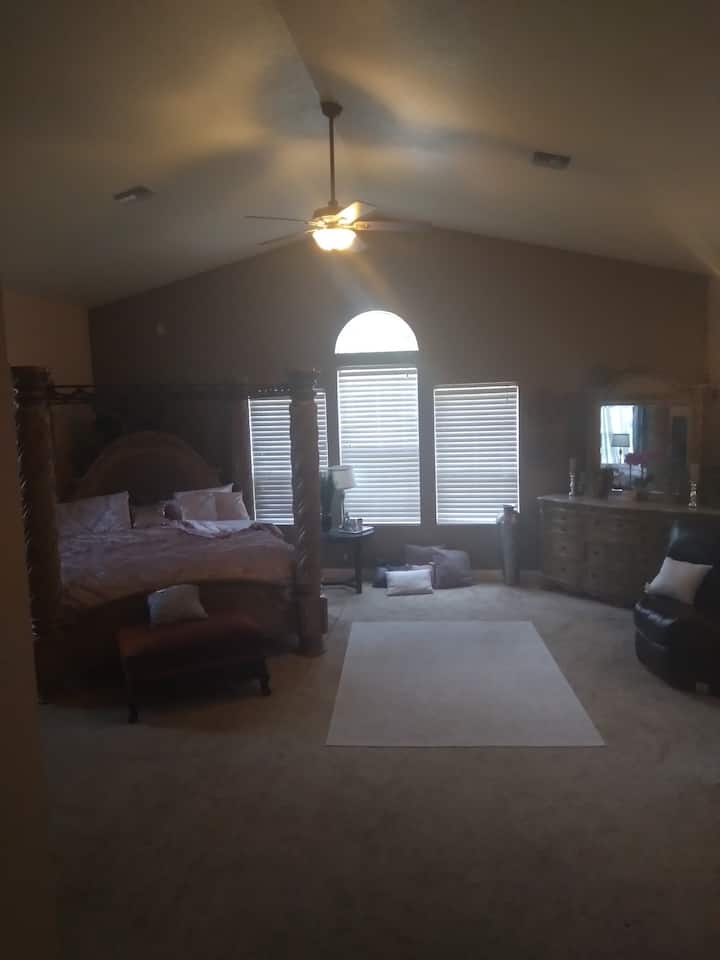 Joyful Place With 4 Bedroom And Fireplace - Lakeland, FL