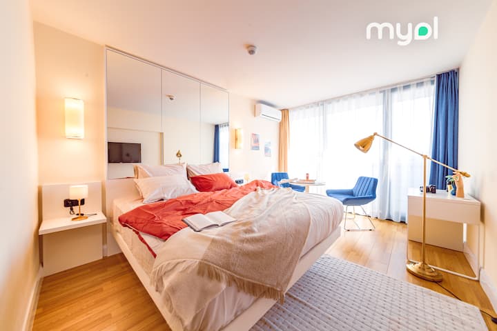 Myplace | Studio | Workspace | Prime - Batumi