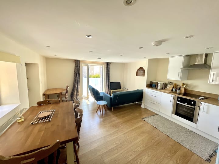 Sea-view Apartment In Fortuneswell - Dorset