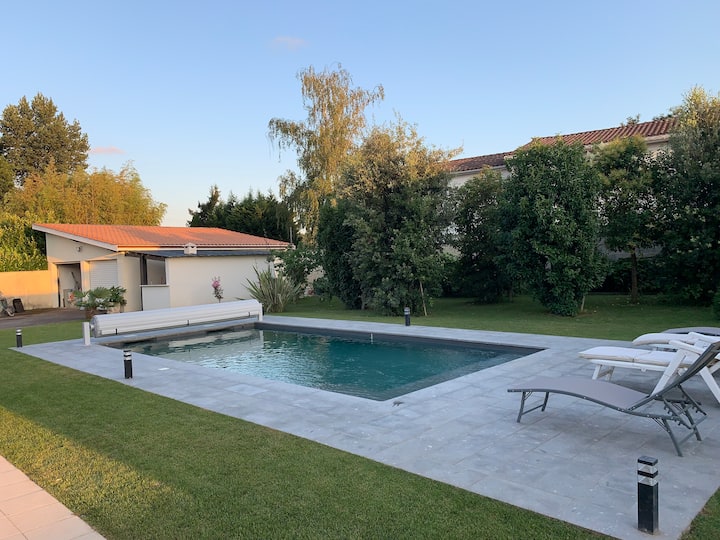 Grande Maison Avec Piscine - Mérignac