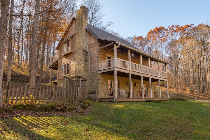 Beautiful Log Cabin Hideaway In Yellowwood Forest - Nashville, IN
