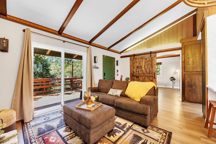 Peaceful 2-bedroom Cabin In San Moritz Area - Silverwood Lake State Recreation Area, Hesperia
