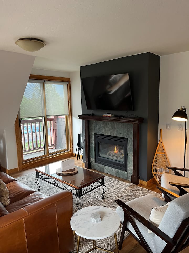 Penthouse Paradise Home With Panoramic Views - Canmore