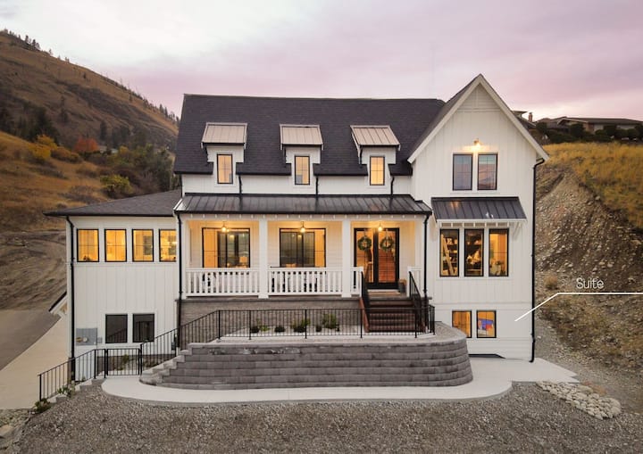 1-bedroom, 1 Bath With Kitchenette And Parking - Summerland