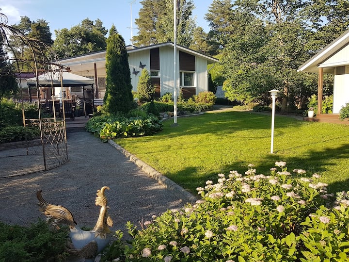 Berry`s Garden House With Spa - Pori