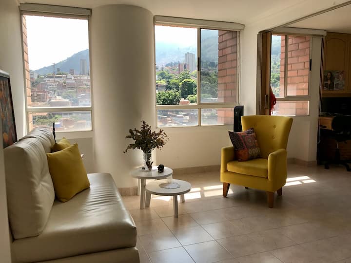 Hermoso Aparta Estudio En El Centro De La Ciudad - Medellín