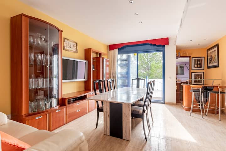 Adosado Con Piscina Para 12 Personas - Riumar