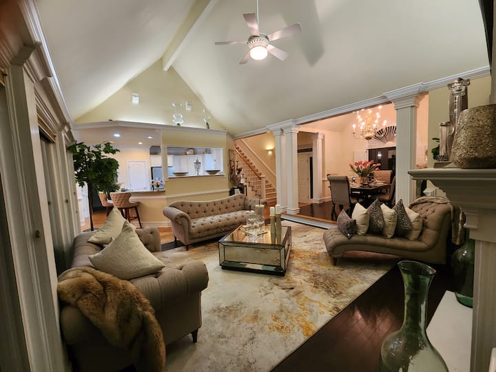 Amazing, Peaceful And Beautiful Lakefront Comfort. - Covington, GA