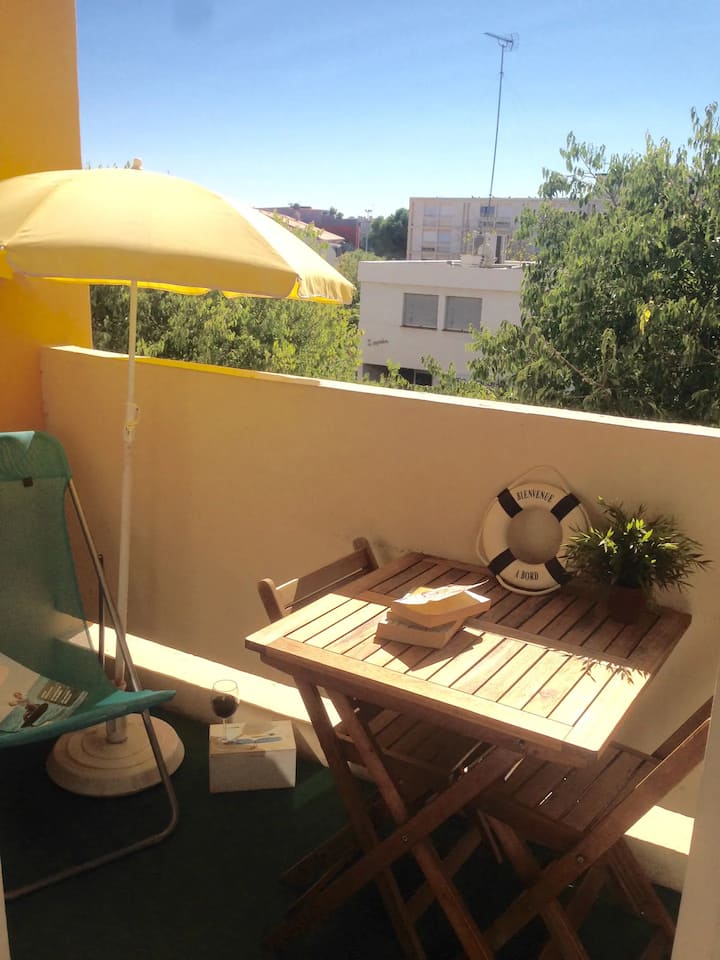 Studio Rénové + Loggia 5 Mn Des Thermes / C.ville - Balaruc-les-Bains