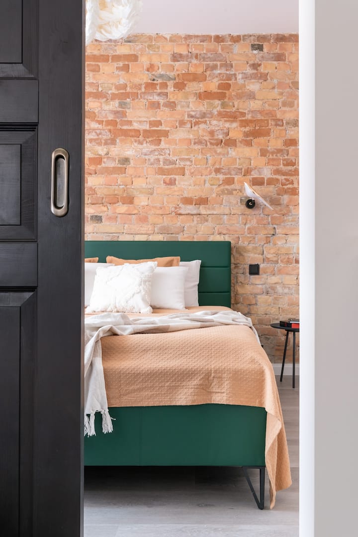 Pine's Modern Apt In Riga - 리가