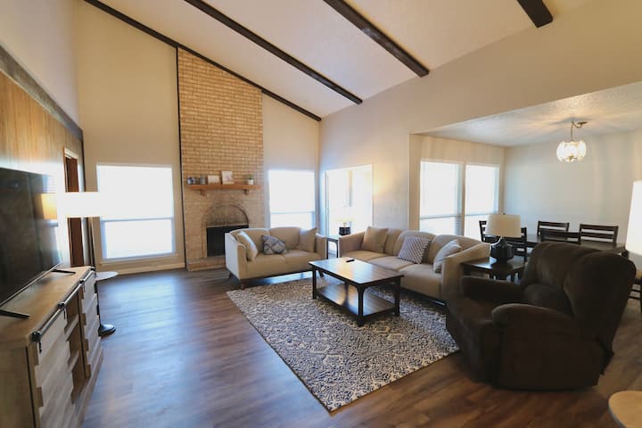 Tranquil Family Escape: Perfect Getaway - Richardson, TX