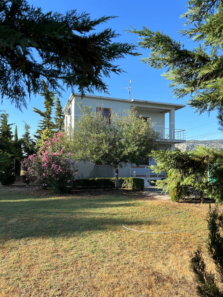 Villa Apartment With Spacious Yard - Velipojë