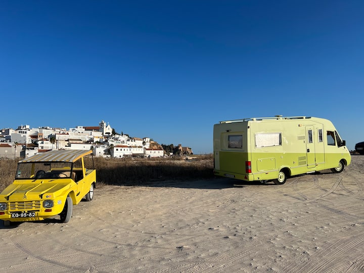 Rent A Blue Classics ‘S Campervan Autostar - Portimão