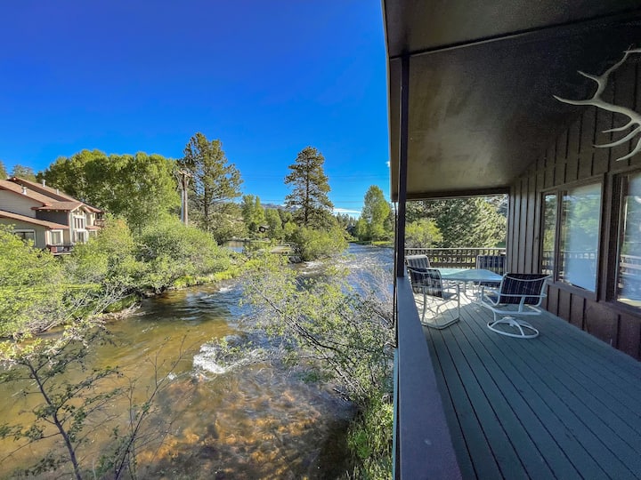 River's Edge - Enjoy A Riverfront Vacation/hot Tub - Estes Park, CO