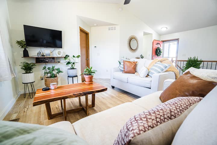 Stylish Private 1 Bd&ba 10 Min Dt & Airport - Wichita, KS