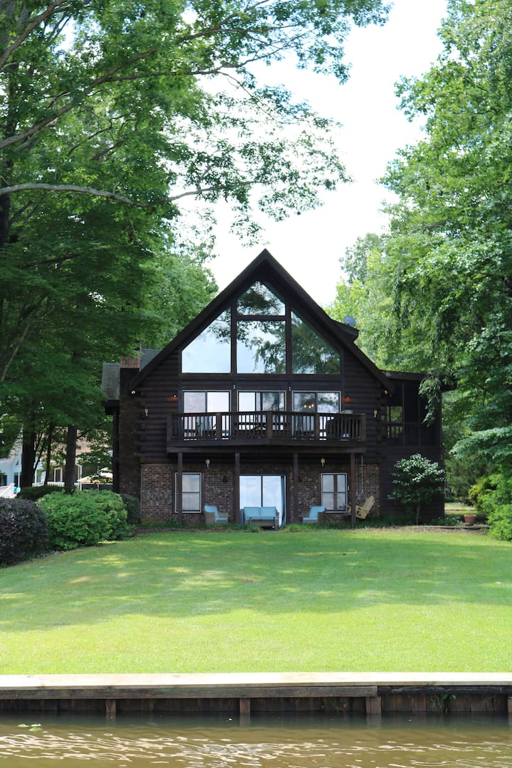 Rustic Log Cabin With Amazing View Of Lake Gaston! - Lake Gaston