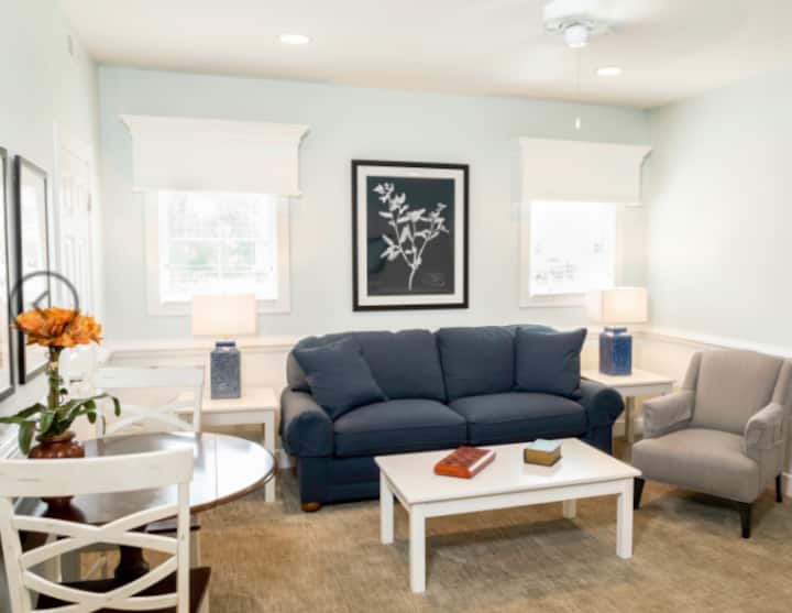 Amazing 1 Bedroom Penthouse @ The Kingscreek - Yorktown, VA