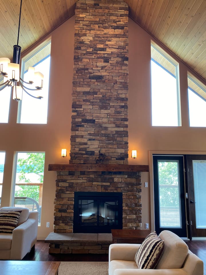 Lighthouse - 3 Br Cottage On Lake Of The Prairies - Manitoba