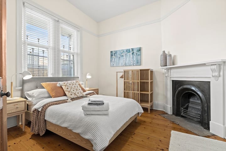 Cbd Precinct Charm - Adelaide