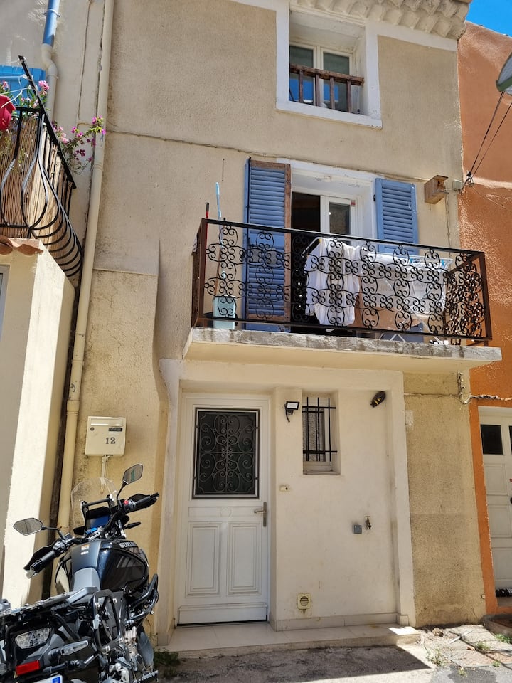 Maison De Village Avec Terrasse De Toit - Cuges-les-Pins