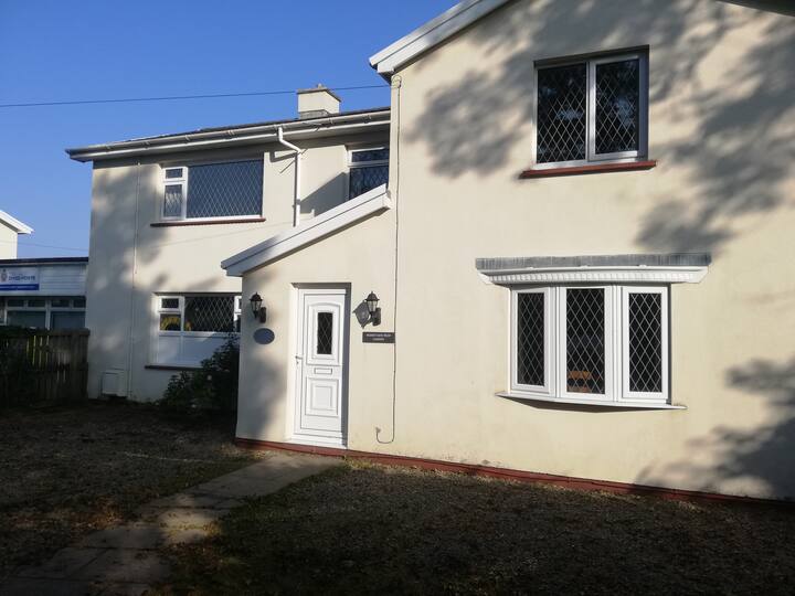Child Friendly Home, Soft Play Room, Secure Garden - Narberth