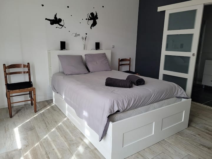 Agréable Chambre, Au Coeur Du Pays De La Lavande - Gole del Verdon