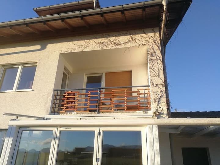 Spacious Home With Mountain View - Riedering