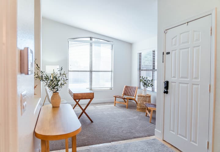 Perfectly Located Home W/ Pool, Near Jw Marriot - Phoenix, AZ