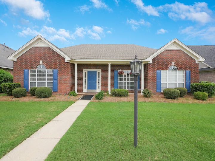 The Comforts Of Home With A Convenient Location! - Montgomery, AL