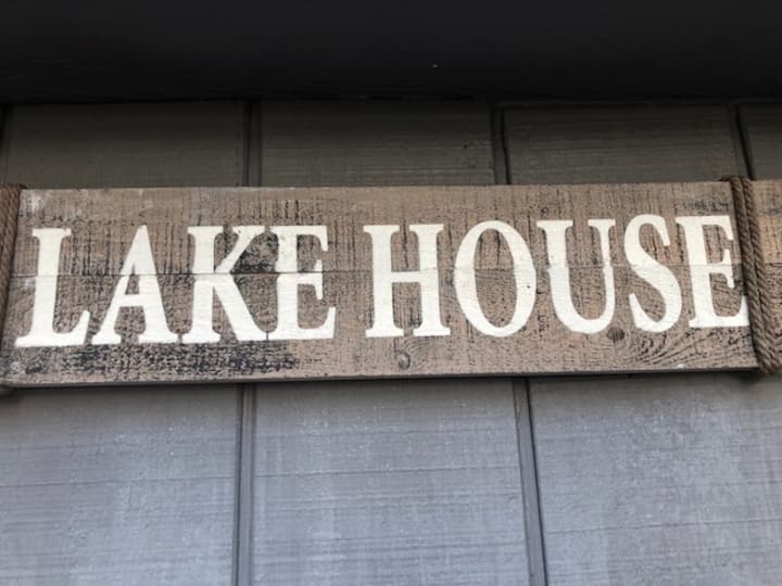 Quaint Country Living On The Lake - Lake Marion, SC