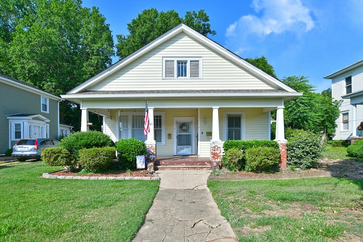 Cozy, Centrally Located Historic Home Apartment - Spartanburg, SC