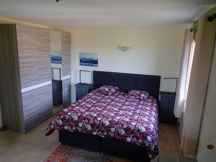 Calme, Confort Et Cigales ! - Minerve