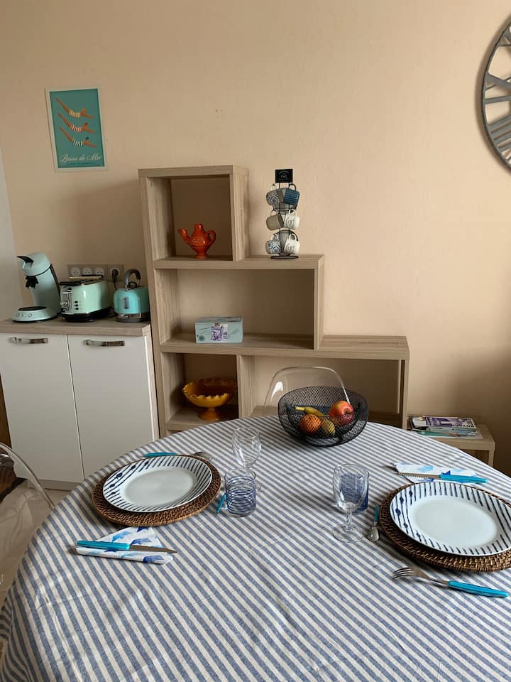 T2 Meublé Entre Thermes Et Mer - Rochefort, France