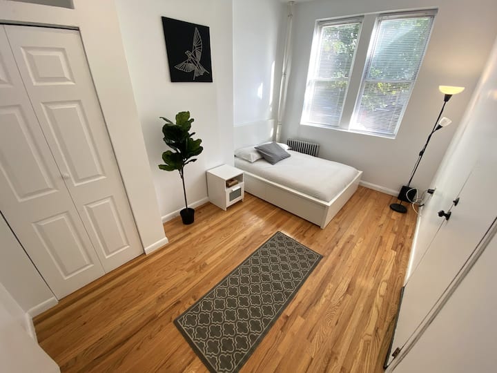 Spacious 2br In Trendy Bushwick (Steps To Subway!) - Brooklyn, NY