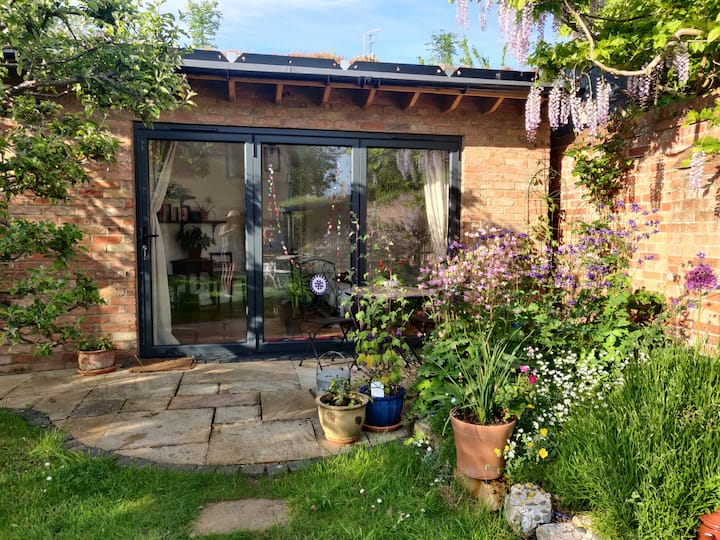 Serene’s Little Cabin In East Oxford - Oxford