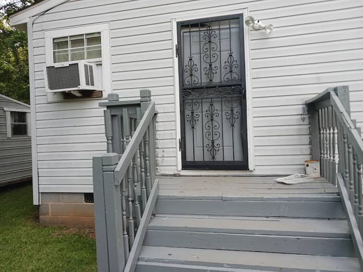 2 Bedrm House, Kitchen, 1 Bath. Ministry Operated - Birmingham, AL