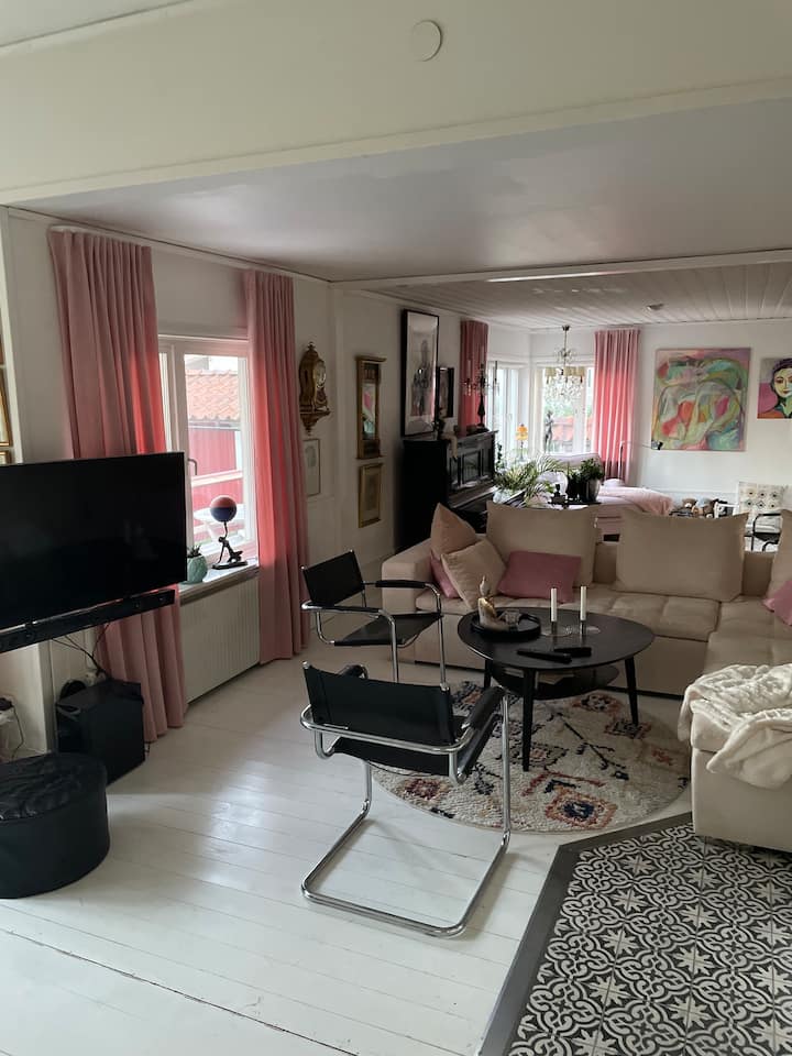 Trivsam Och Ombonad Villa Centralt Uppsala - Uppsala